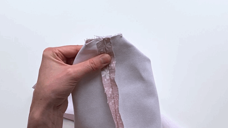 How To Sew a Flat-Bottom Zipper Pouch | Free Patterns - Gathered Seams